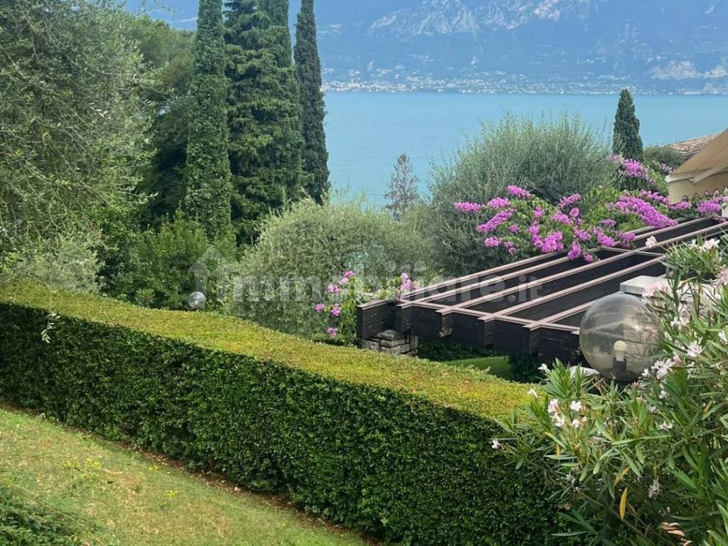Sale Two-family villa in via Pai di Sotto Torri del Benaco. Good ...