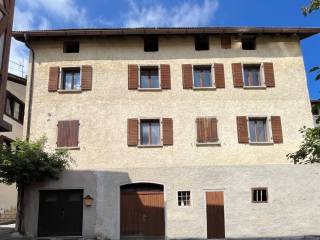 Case in vendita in Via Monte Cornetto, Folgaria - Immobiliare.it