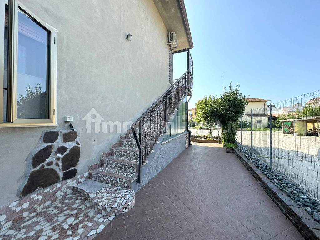 Vendita Appartamento Taglio di Po. Quadrilocale in via Roma. Buono ...