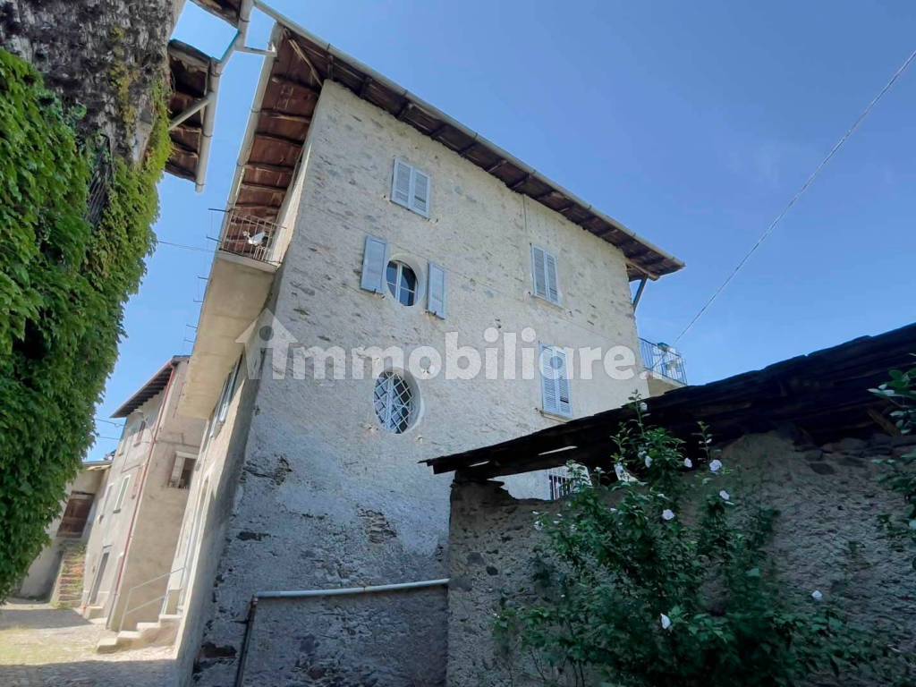 Vendita Rustico in Roma 23 Albosaggia. Da ristrutturare, posto auto ...