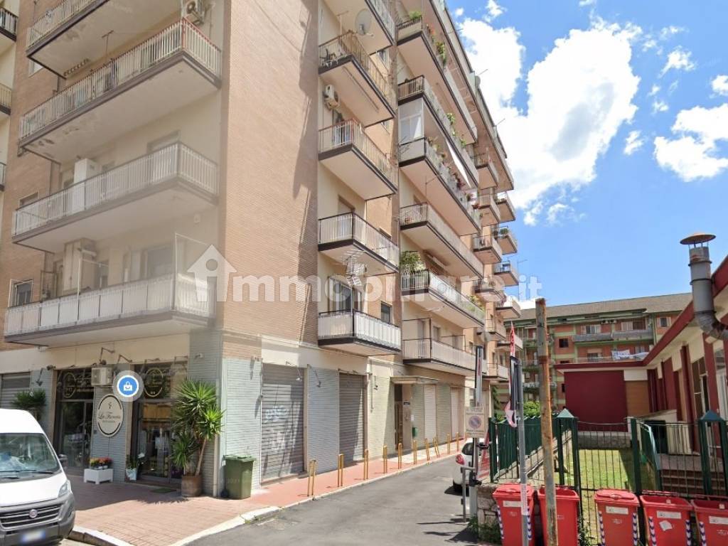 Garage - Box via Piave 44, Avellino, Rif. 114001327 - Immobiliare.it