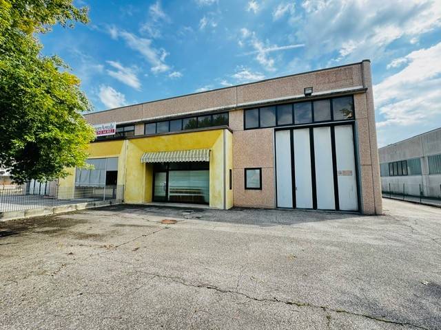 Capannone corso Arnaldo Fraccaroli 139, Villa Bartolomea, Rif ...