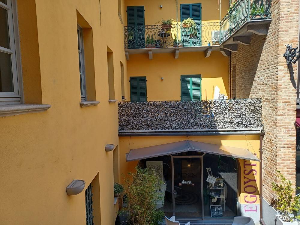 Affitto Appartamento Alba. Bilocale in via Camillo Benso di Cavour ...