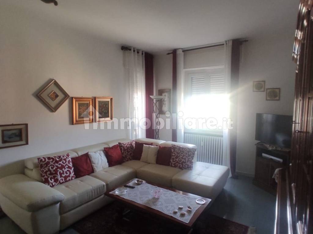 Vendita Appartamento Asti. Quadrilocale in via Filippo Turati 42. Buono ...