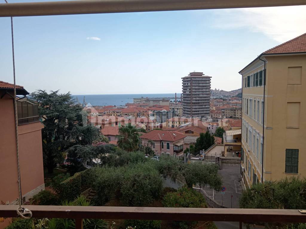 Affitto Appartamento in Strada Vicinale Cascine. Imperia. Ottimo stato ...