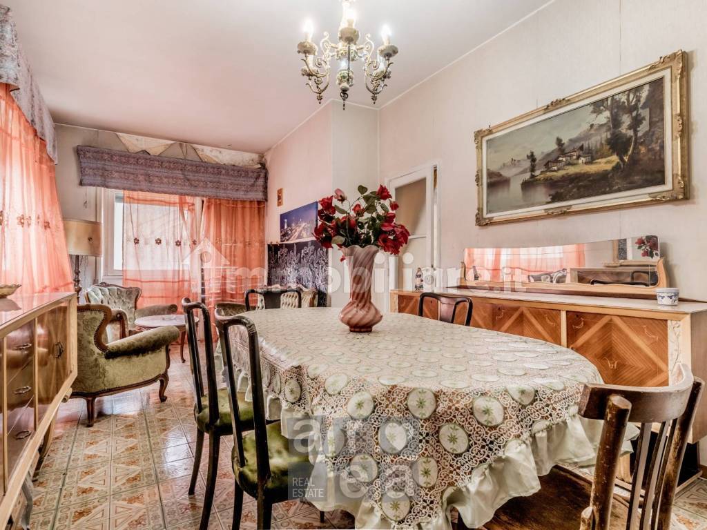 Vendita Appartamento Roma. Quadrilocale in via Marco Valerio Corvo 36 ...