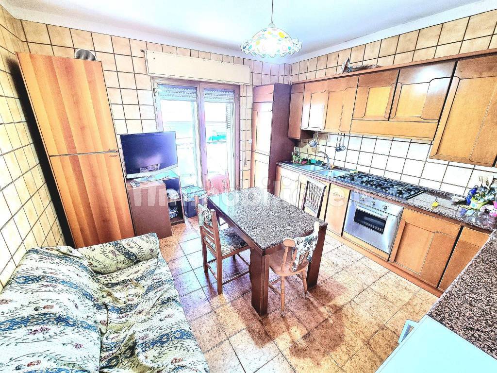 Stanza singola in affitto, affittasi camera singola via Michele Torcia ...