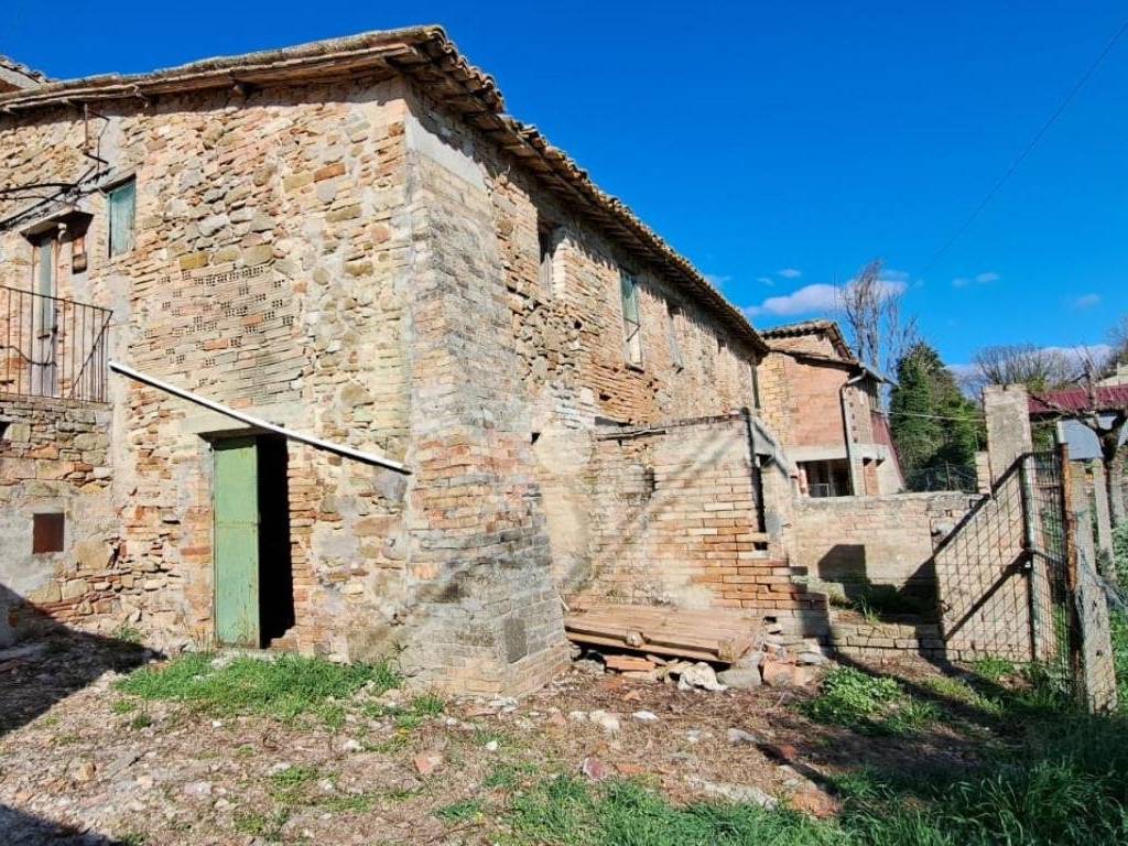 Vendita Terratetto plurifamiliare in via dell'Attone Bevagna. Da ...