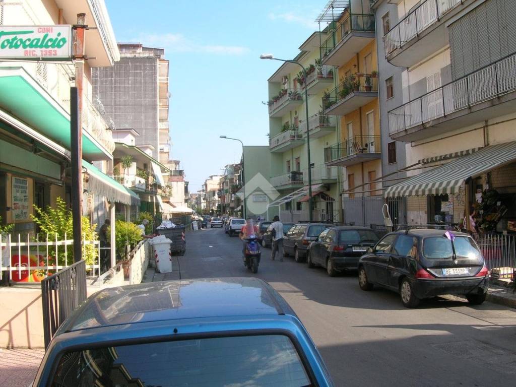 Affitto Appartamento Napoli. Bilocale in via Comunale Vecchia 35. Buono ...