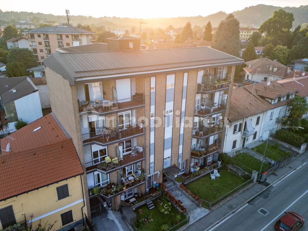 Vendita Appartamento Arona. Trilocale in via Milano 58. Buono stato ...