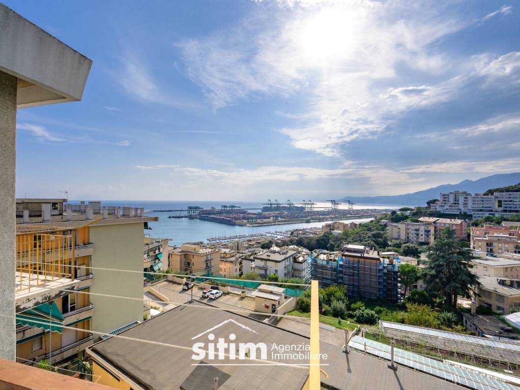 Vendita Appartamento Genova. Trilocale in via Mario e Nicolò Dagnino 21 ...