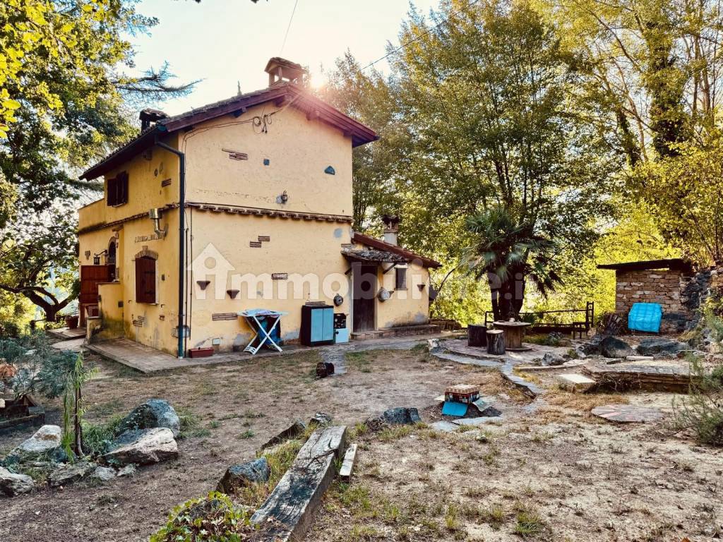 Vendita Villa unifamiliare in Strada Provinciale Spineto Roccantica ...