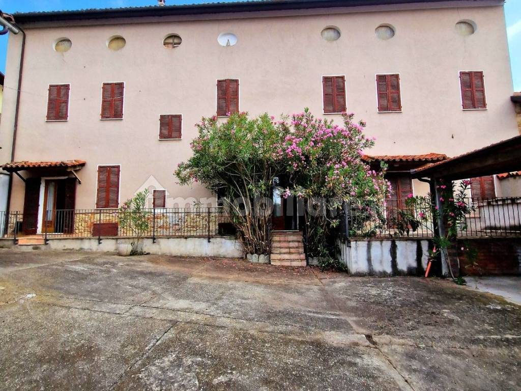 Vendita Rustico in via Roma 19 Grazzano Badoglio. Buono stato, posto ...