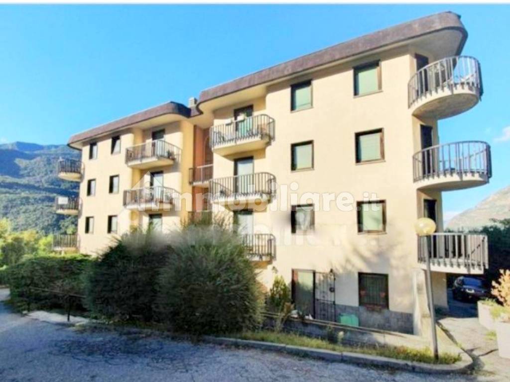 Vendita Appartamento Saint-Vincent. Trilocale in via Monsignor Alliod ...