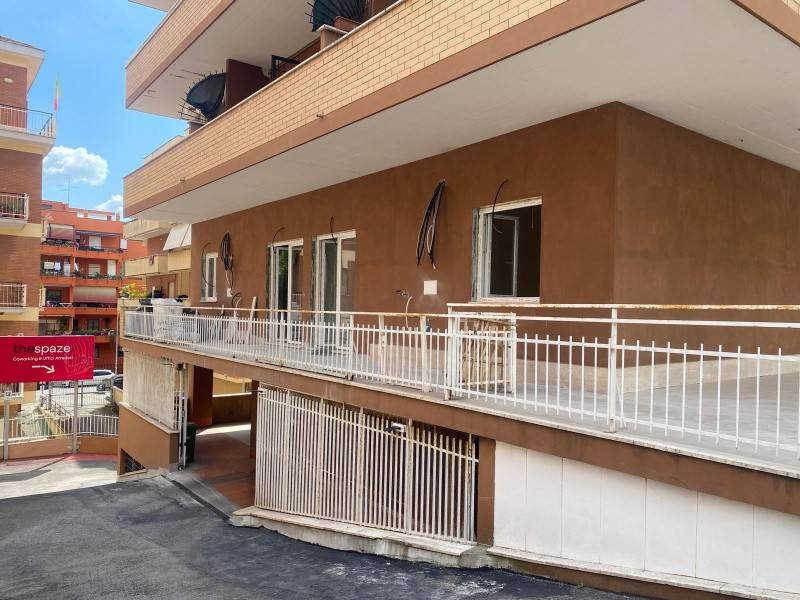 Vendita Appartamento Pomezia. Trilocale in via Roma. Ottimo stato ...