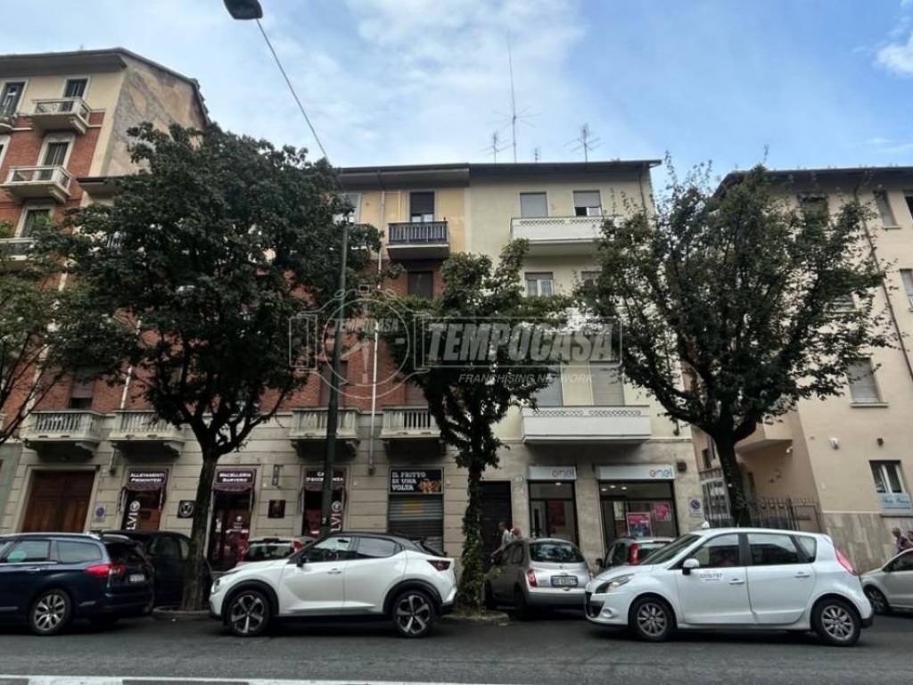 Vendita Appartamento Torino. Trilocale in via Borgaro 74. Ottimo stato ...