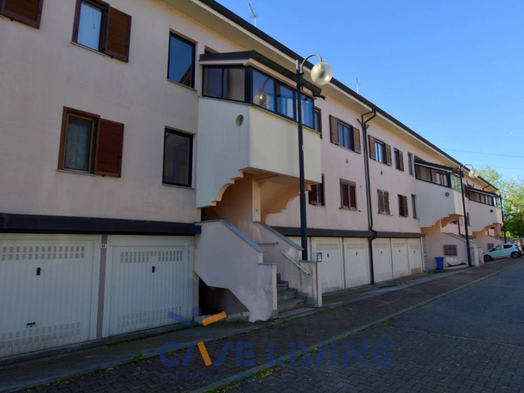 Vendita Appartamento Vermezzo con Zelo. Bilocale in via Visconti 36 ...