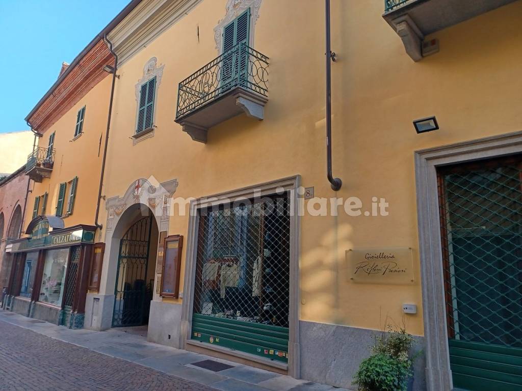 Ufficio - Studio via Camillo Benso di Cavour, Alba, Rif. 114376253 ...