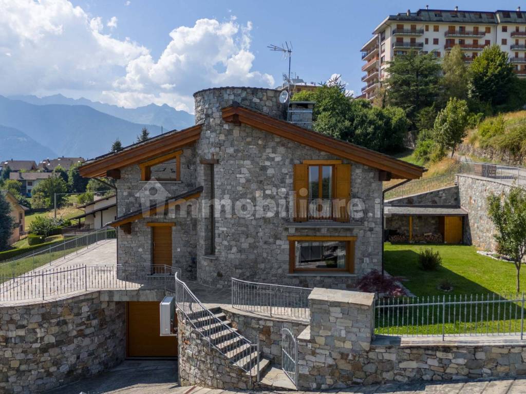 Vendita Villa unifamiliare Teglio. Posto auto, con terrazza ...
