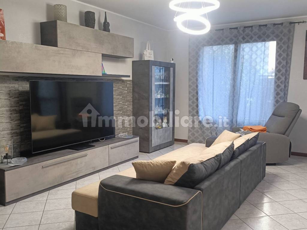 Vendita Villa unifamiliare in via Angelo Marchi 18 Vescovato. Ottimo ...