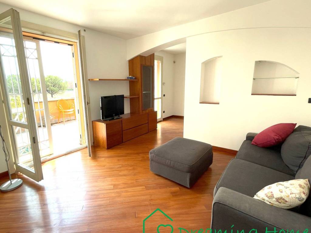 Vendita Attico in via Tuscolana 1393 Roma. Buono stato, posto auto, con ...