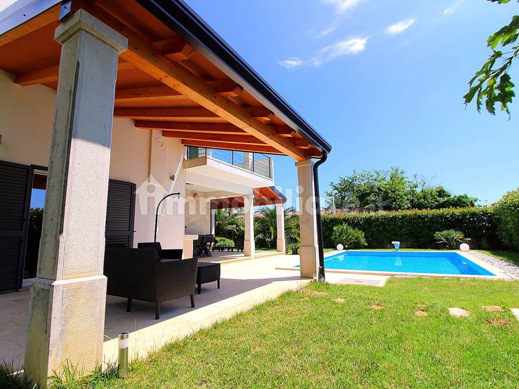 Vendita Villa unifamiliare in Ulica Strada Kontesa Cittanova / Novigrad ...