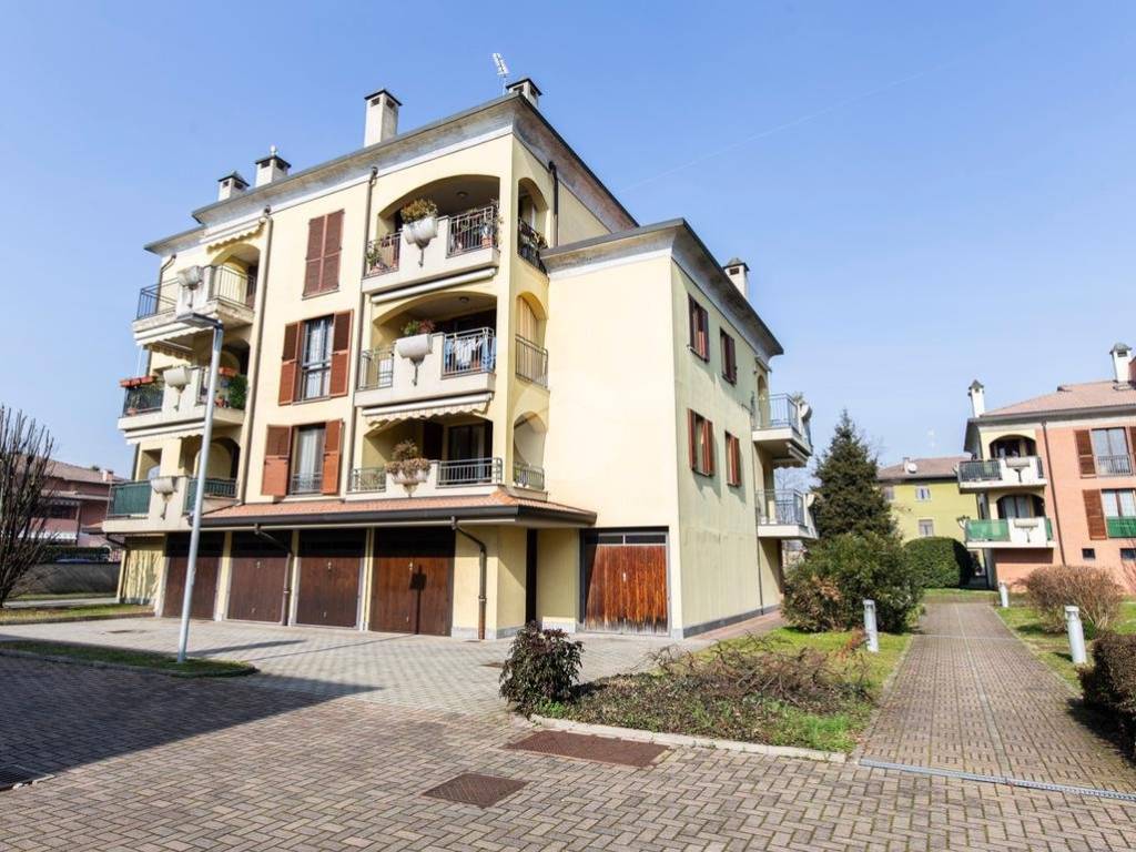 Vendita Appartamento Rosate. Bilocale in via Don Negri 2. Buono stato ...