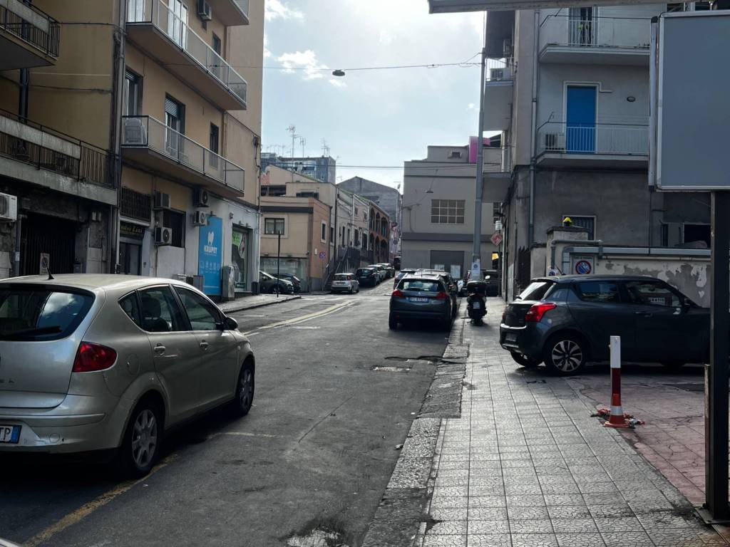 Supermercato via Raimondo Franchetti, Catania, Rif. 114612885 ...