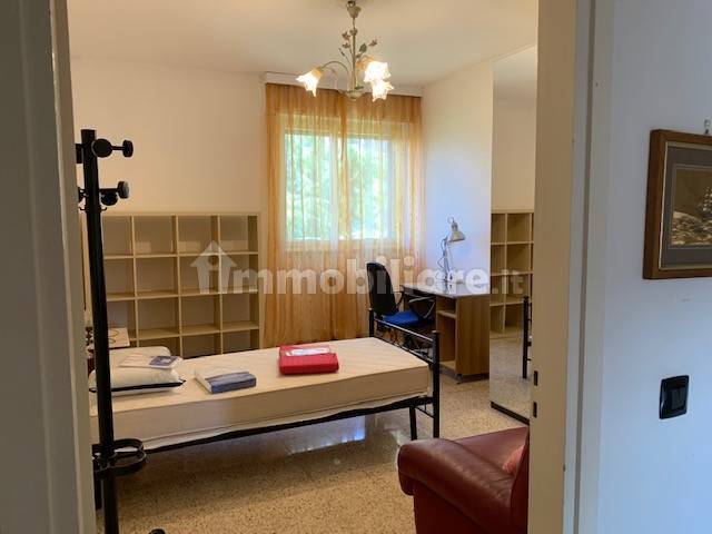 Stanza singola in affitto, affittasi camera singola via Camillo ...