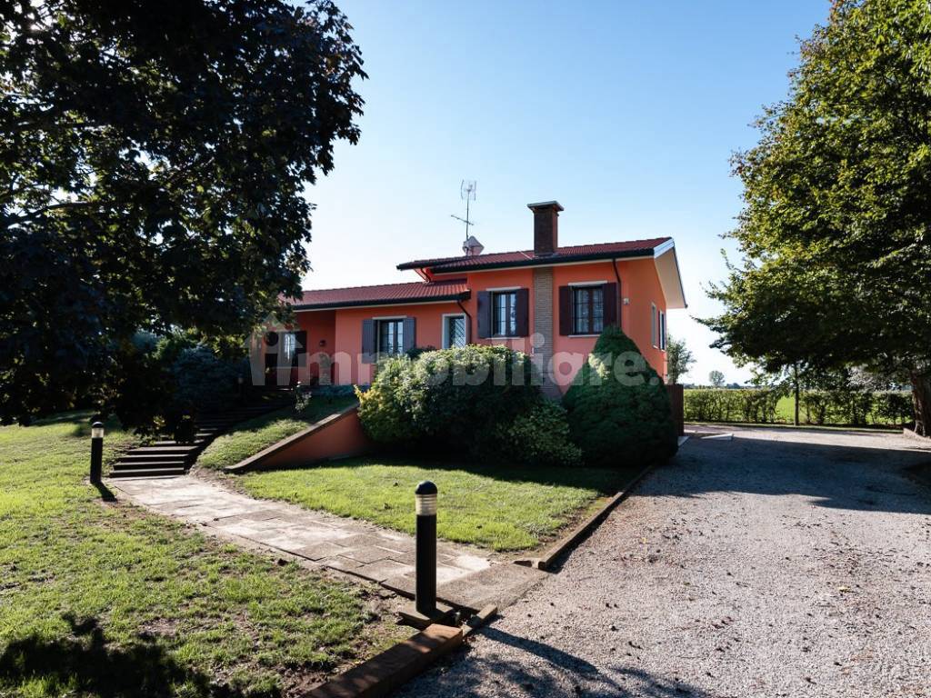 Vendita Villa unifamiliare in via dei Bersaglieri Villa Estense. Ottimo ...
