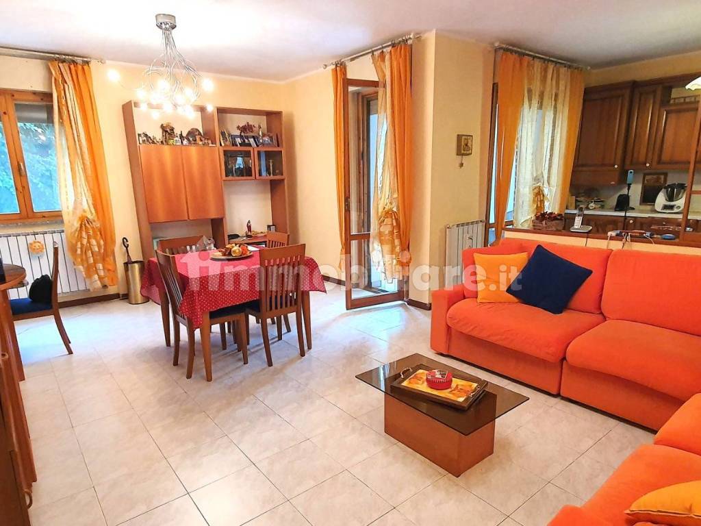 Vendita Appartamento Busto Arsizio. Trilocale in via Tommaso Rodari 30 ...