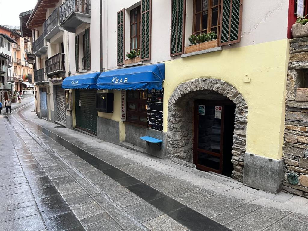 Attività commerciale con laboratorio via Roma 25, Courmayeur, Rif ...