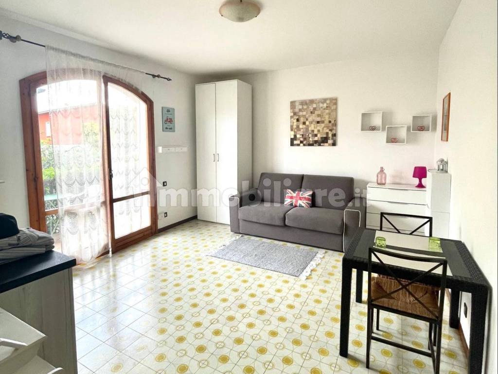 Affitto Appartamento Peschiera del Garda. Monolocale in via Vittorio ...