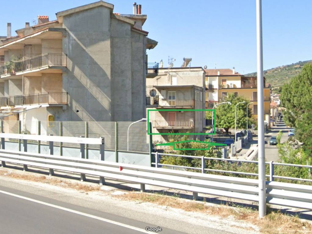 Vendita Appartamento in via Monsignor Lorenzo Mario Varano. Isca sullo ...