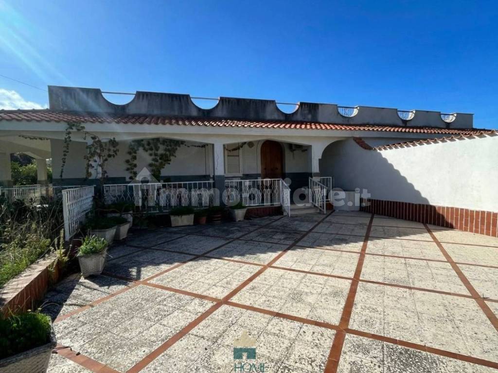 Sale Two-family villa in Contrada Piano Re Partinico. To be refurbished ...