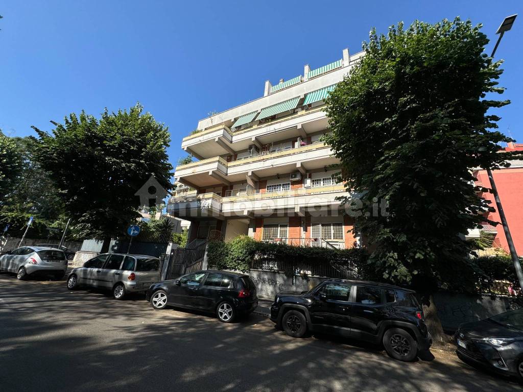 Vendita Appartamento Roma. Quadrilocale in viale Filarete. Buono stato ...