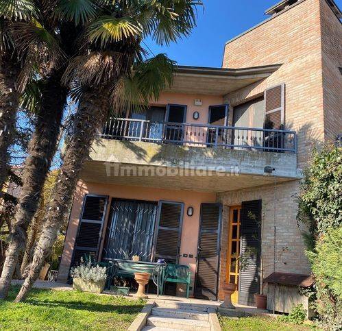 Vendita Villa a schiera in via Cavour San Felice sul Panaro. Buono ...
