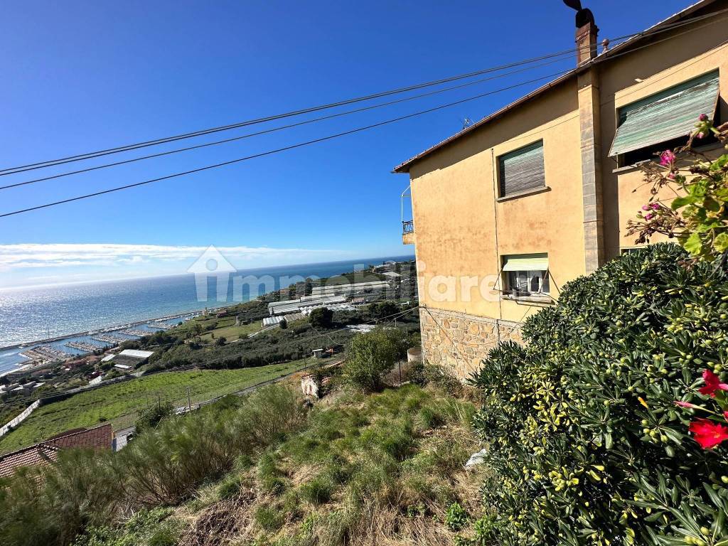 Vendita Villa plurifamiliare in via Peirona Santo Stefano al Mare. Da ...