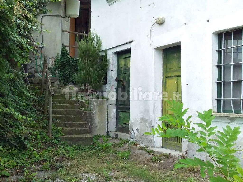 Vendita Rustico in Strada Statale Vecchia di Valle Trebbia 165 Coli ...