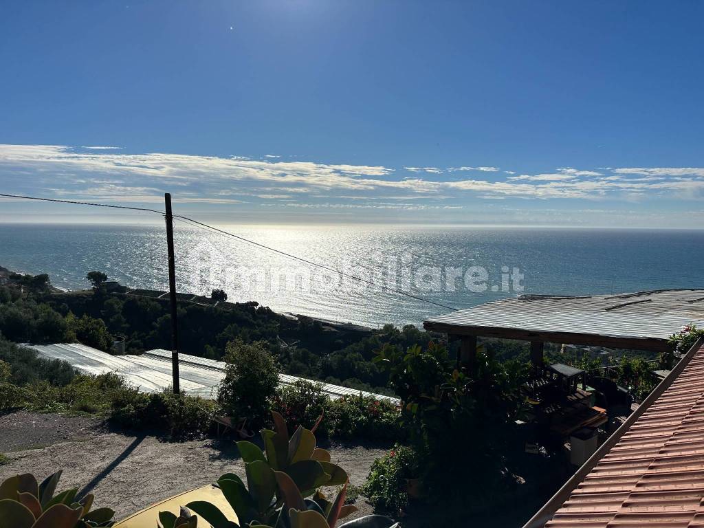 Vendita Villa plurifamiliare in via Peirona Santo Stefano al Mare. Da ...