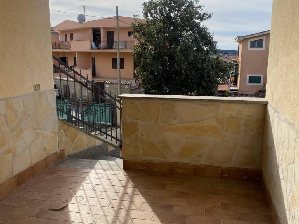 Vendita Villa a schiera in via Monte Cremasco Roma. Ottimo stato, posto ...