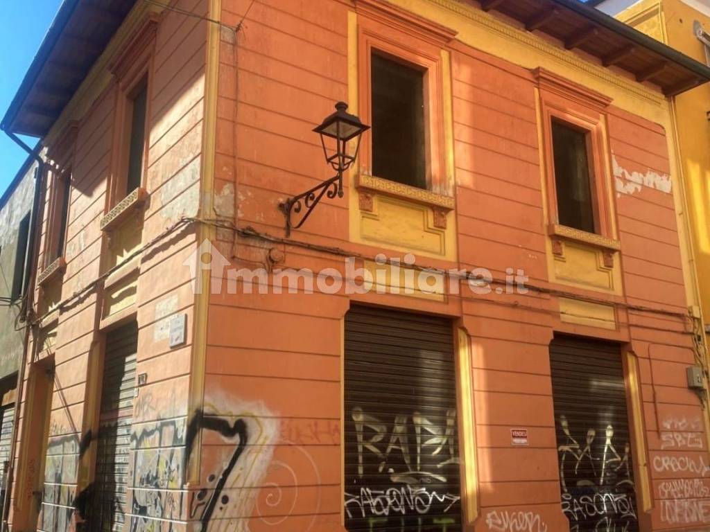 Palazzo - Edificio corso Gabriele Manthone, Pescara, Rif. 114925879 ...