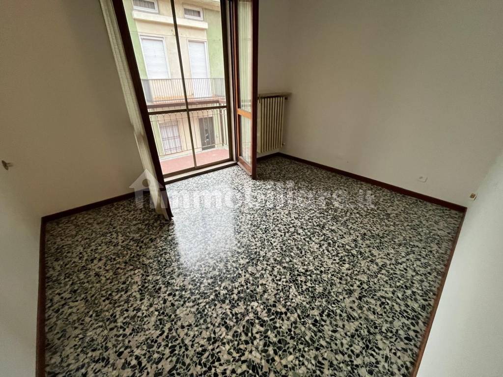 Vendita Appartamento Romentino. Trilocale, Da ristrutturare, primo ...