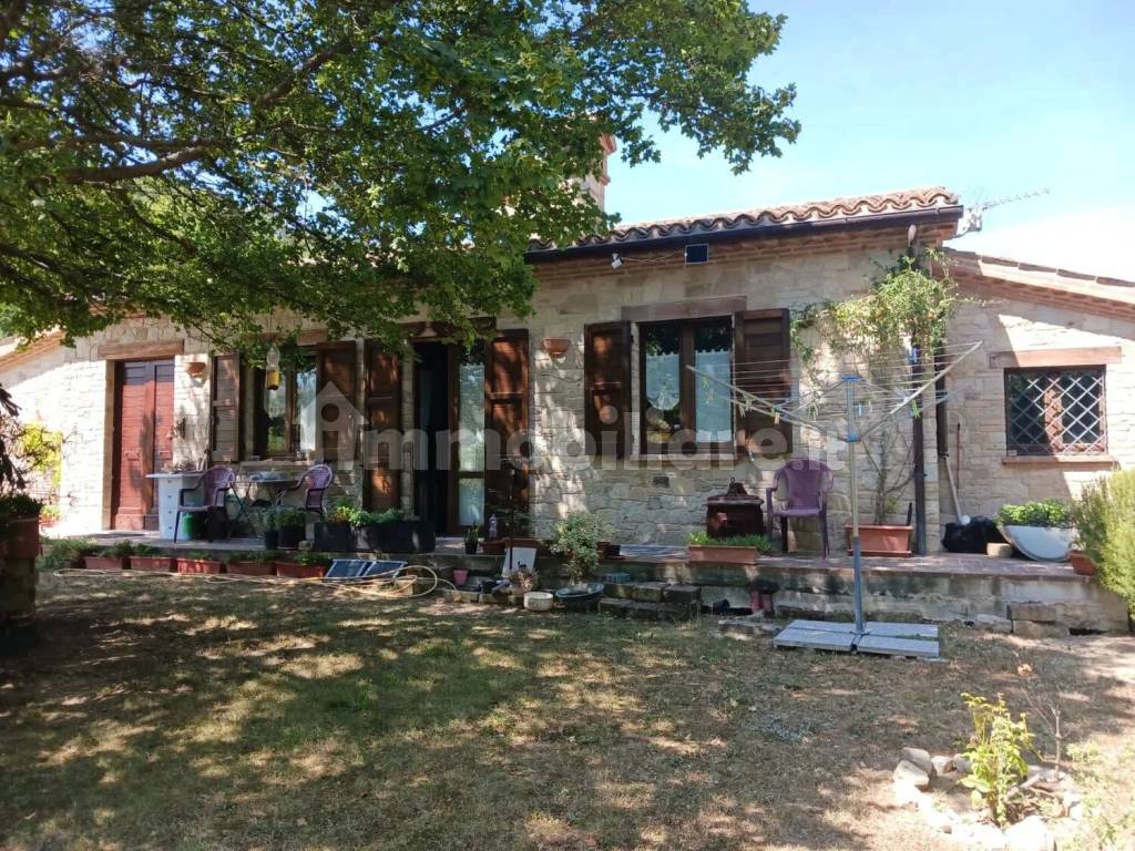 Vendita Cascina Cingoli. Buono stato, posto auto, 290 m², rif. 114952221