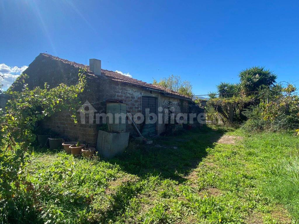 Vendita Rustico in via Colle Scossite Zagarolo. Da ristrutturare, posto ...