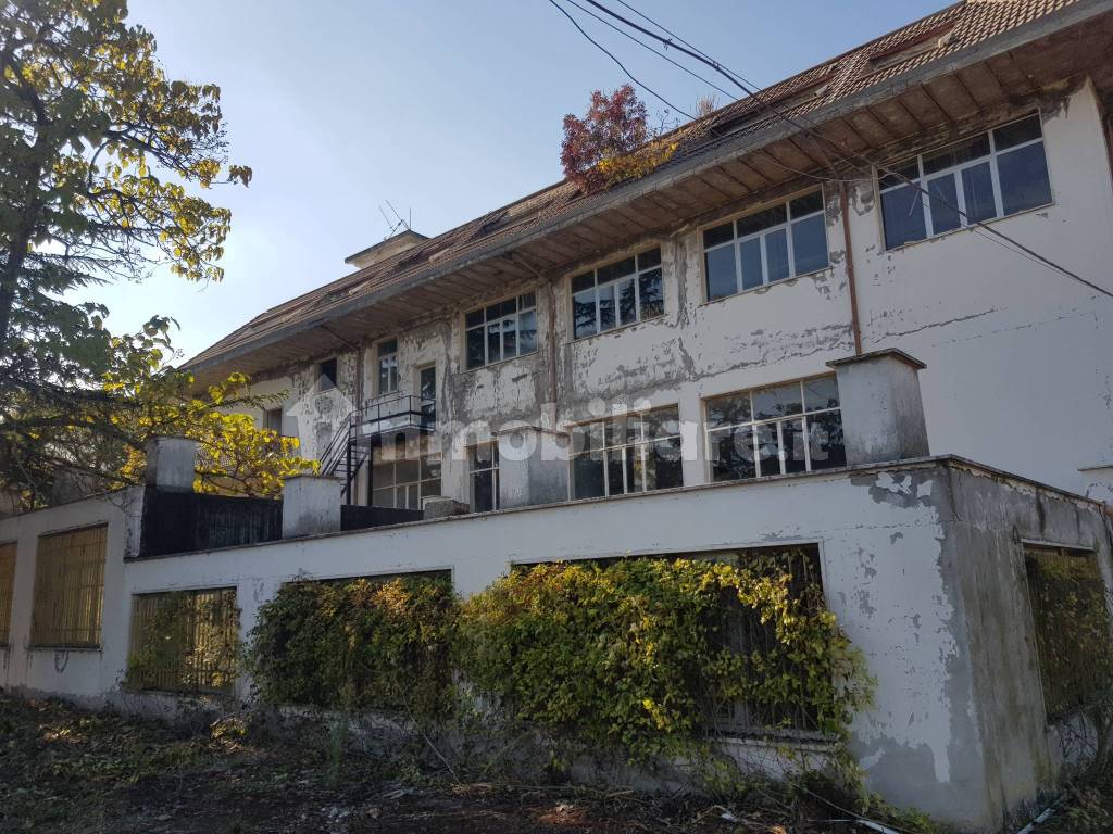 Capannone viale Abruzzi 25, Maltignano, Rif. 114959071 - Immobiliare.it