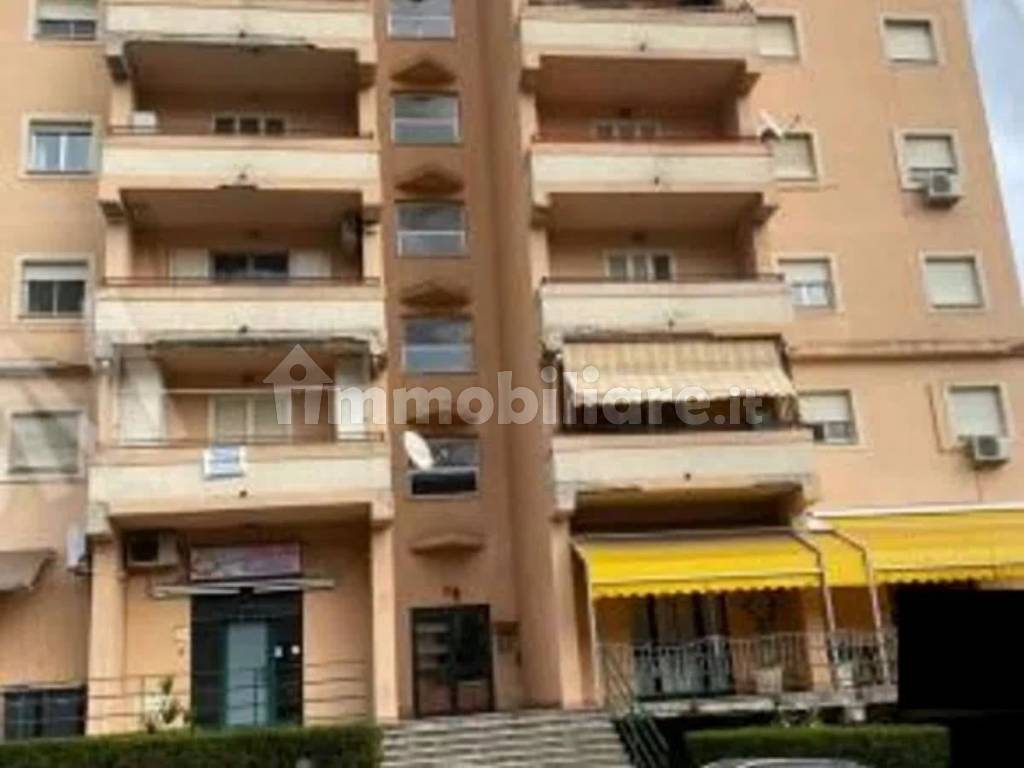 Auction for apartment, viale Giostra, Giostra Messina, ref. 114967957 ...