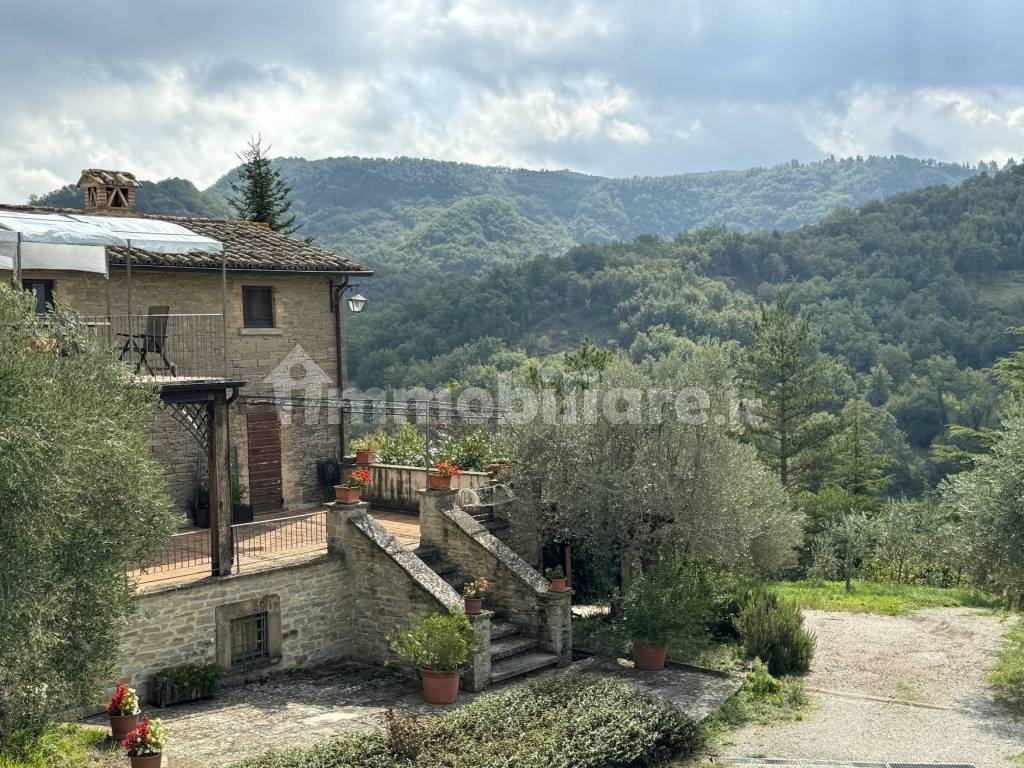 Vendita Casale in Strada Provinciale di Pietralunga Montone. Ottimo ...