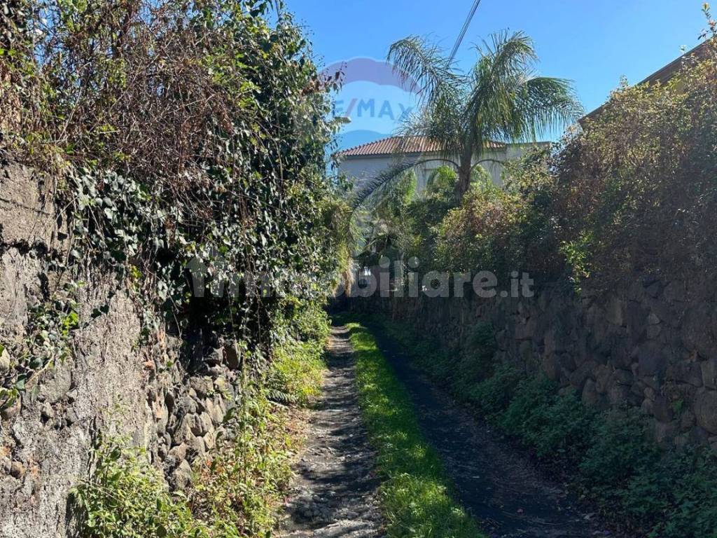 Vendita Rustico in Praiola strada 9 8 Riposto. Da ristrutturare, 75 m² ...