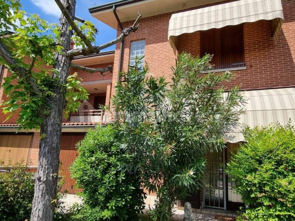 Vendita Villa a schiera in via Primo Zecchi Minerbio. Buono stato ...